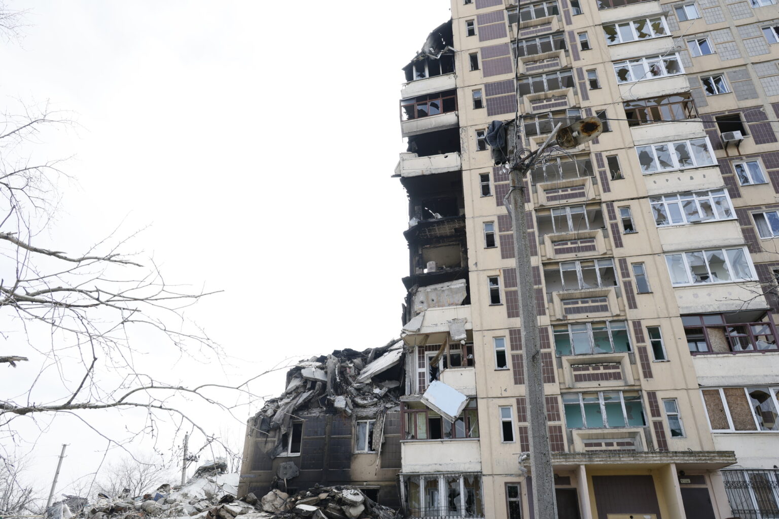 Avdiivka: 'Post-Apocalyptic' City on Ukraine's Front Line