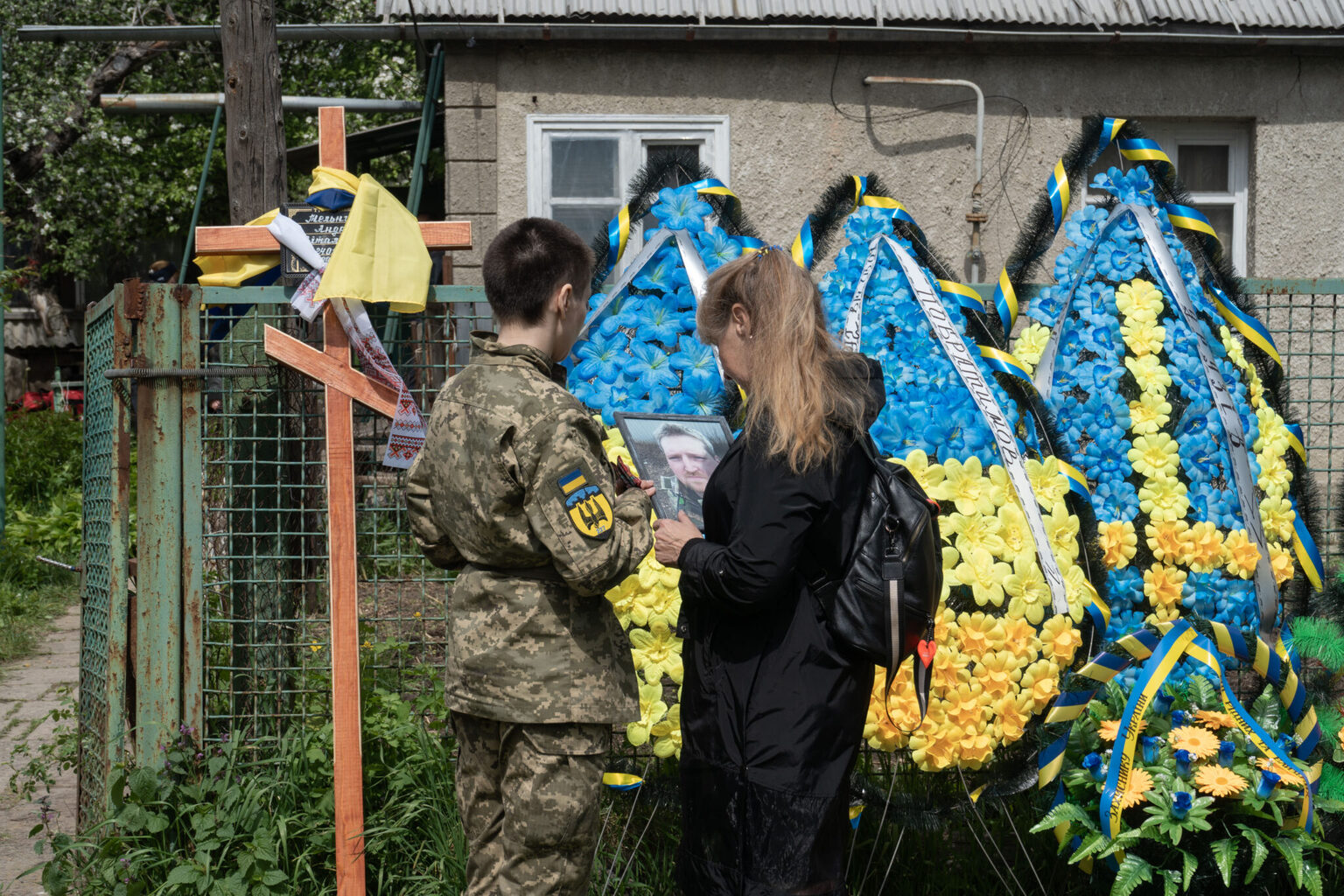 Pivdenne in Kharkiv Oblast Bid Farewell to Fallen Lieutenant Andriy Melnyk
