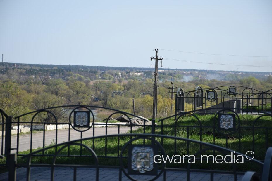 Russian Army Launches Air Strikes on Two Border Villages in Kharkiv Region